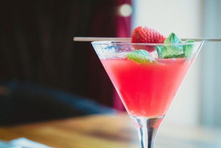 7 Best Masterclasses for Cocktail Making Edinburgh - Gin and Cocktail Bars